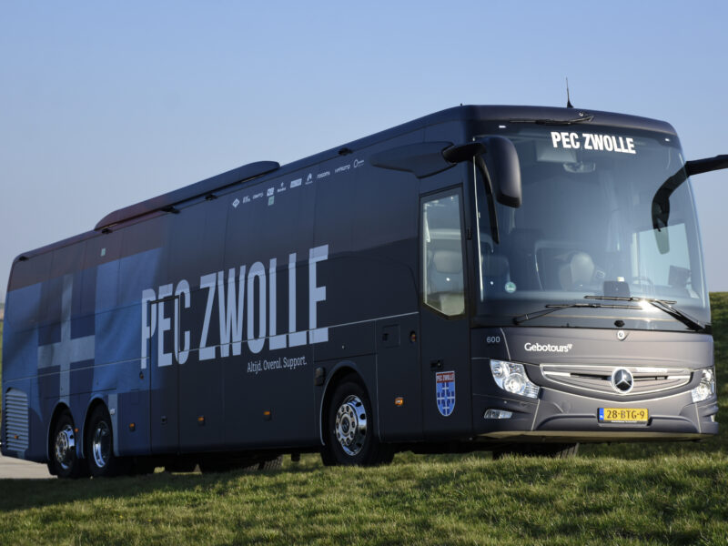 Spelersbus PEC Zwolle | Gebo Tours